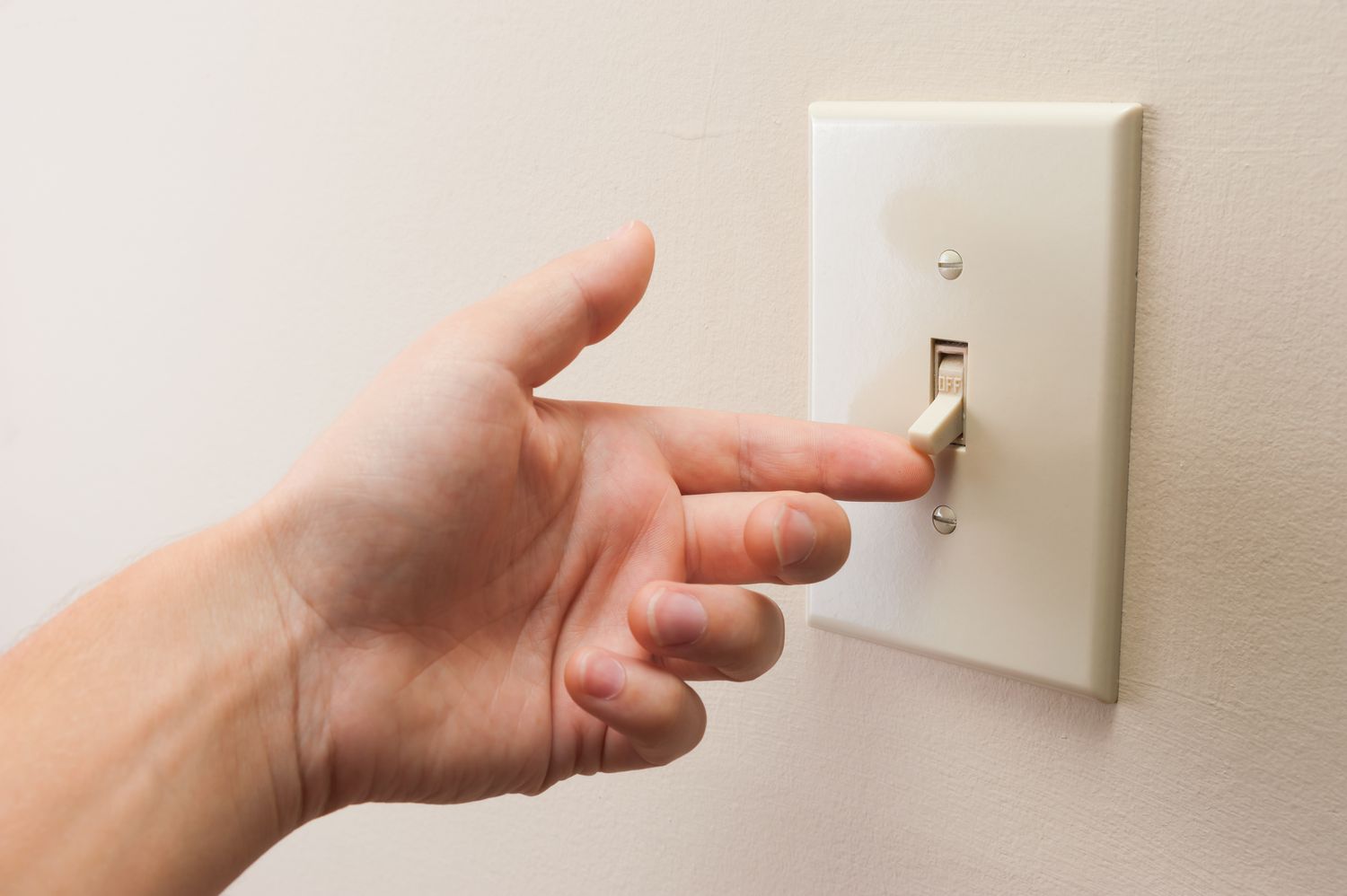 Light Switch Problems? Here's How to Identify and Fix Them - Arc Angel ...